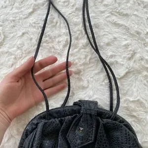 Nas Bag | Bags | Vintage Nas Bag Crossbody Bag Small Purse Black ...